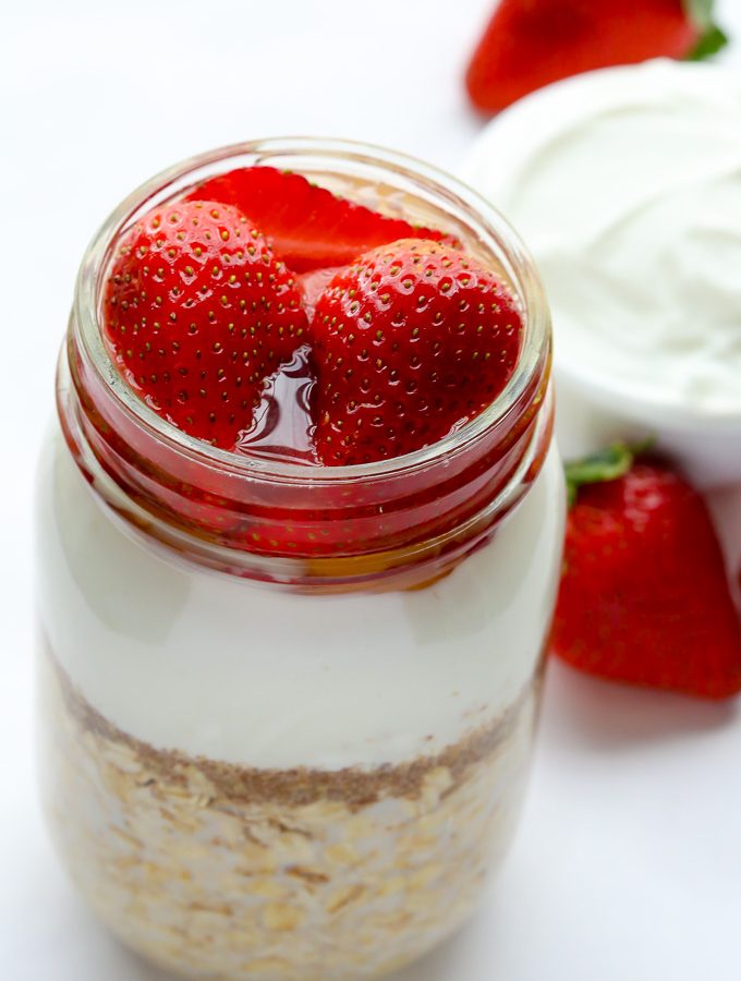 Peanut Butter Banana Overnight Oats (Easy & Healthy) - Everyday Easy Eats